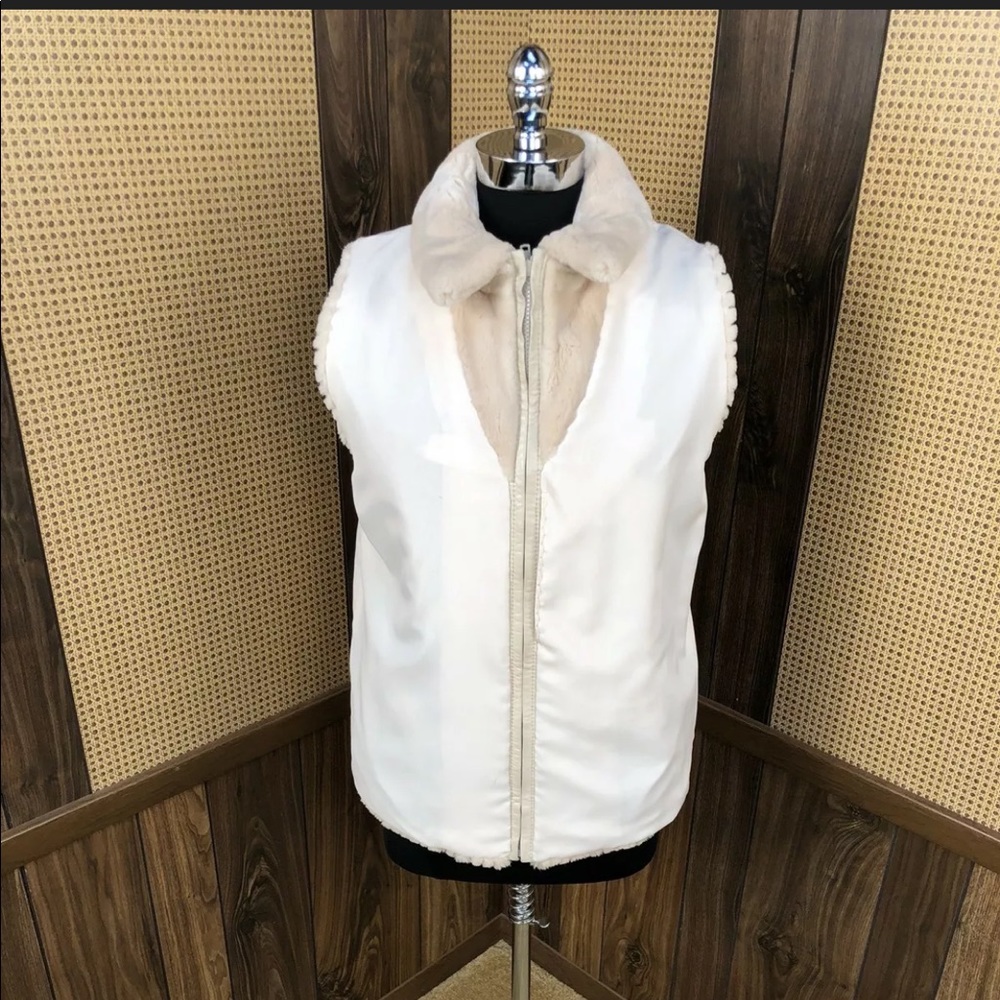 Ivory Laser Grooved Sheared Beaver Fur Vest Small - Gem